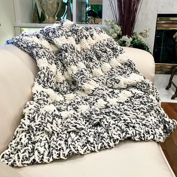 Hand Crafted | Bedding | Hand Crafted Bulky Throw New | Poshmark